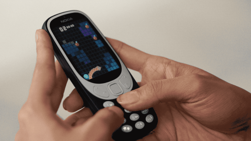 This is what using a Nokia 3310 in 2017 is like - GadgetMatch