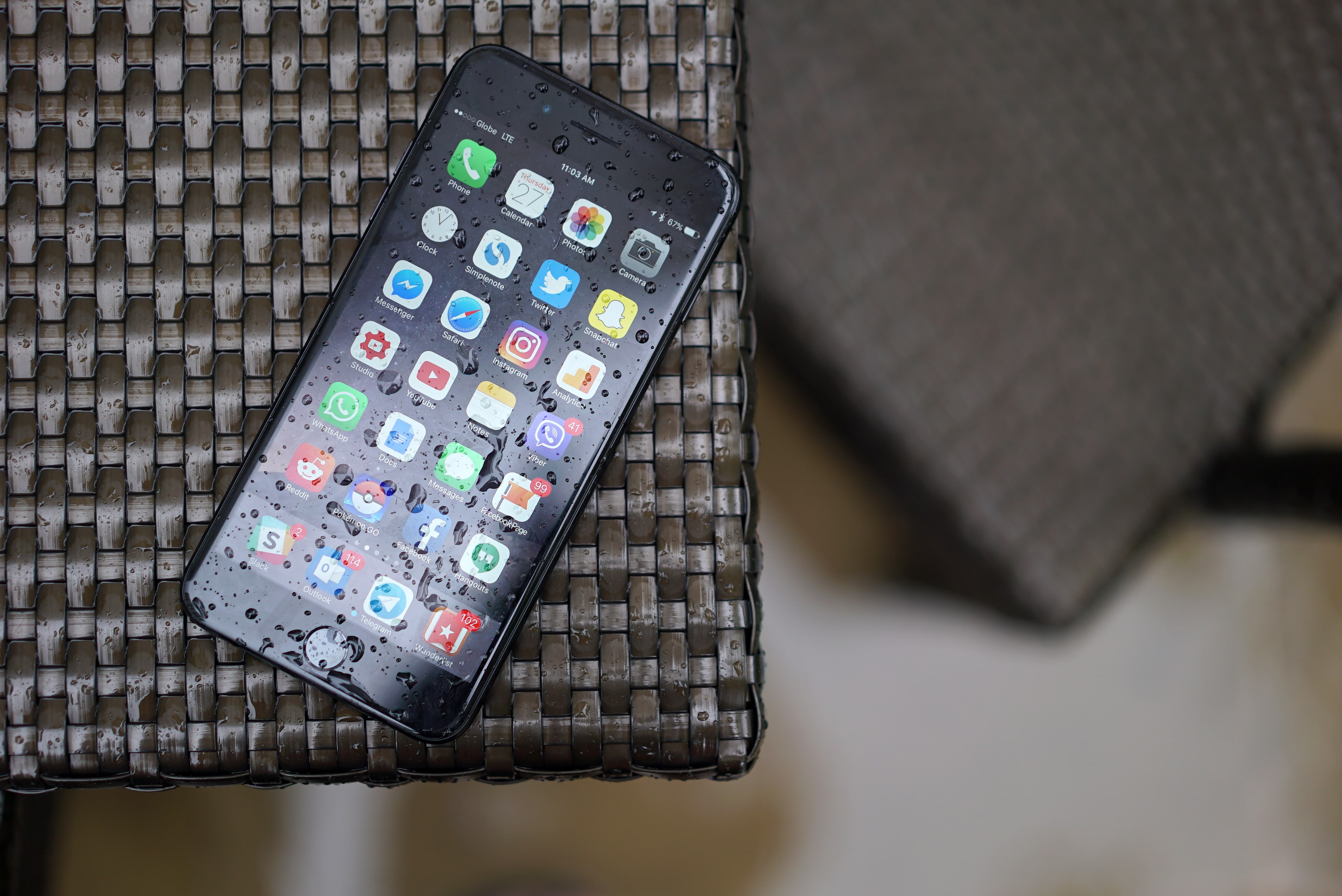 5 waterproof flagship phones: No raining on this parade! - GadgetMatch