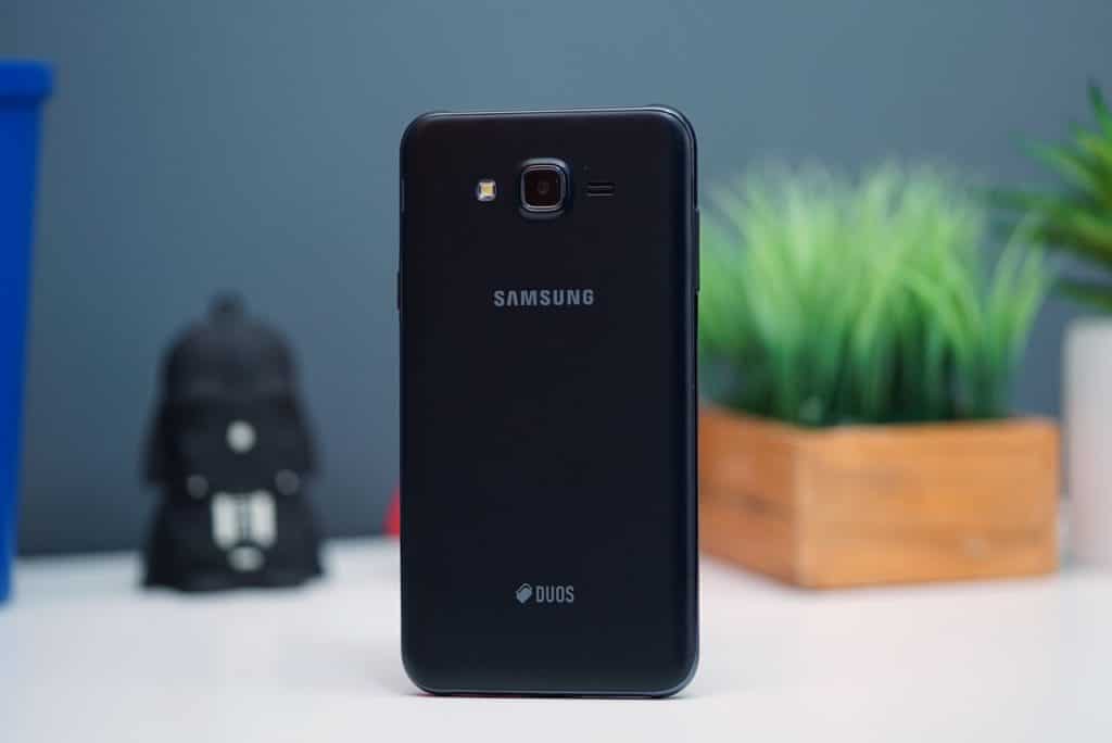 Samsung Galaxy J7 Core Hands-on Review - GadgetMatch
