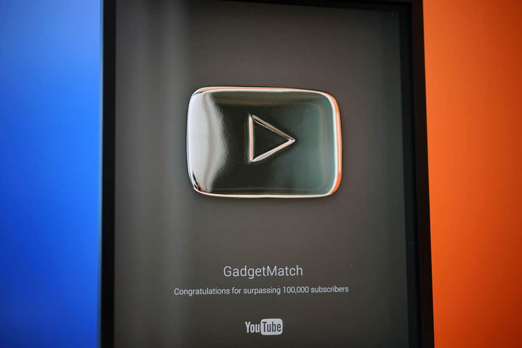 Silver Play Button - GadgetMatch