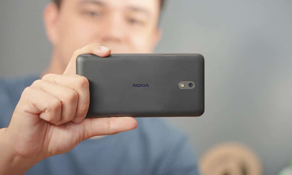 Nokia 2 Hands-on Review: A budget phone with software updates - GadgetMatch