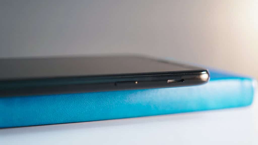 Samsung Galaxy A6 Hands-on: Repackaging the older series - GadgetMatch