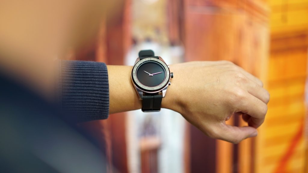 LG Watch W7 is a smartwatch with mechanical hands and 100-day battery ...