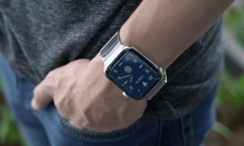 Apple Watch's Fall Detection feature saves a man's life - GadgetMatch