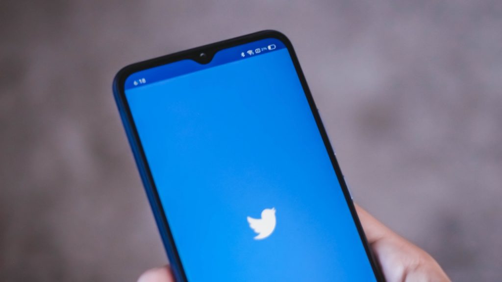 Trump is suing Twitter for alleged censorship - GadgetMatch