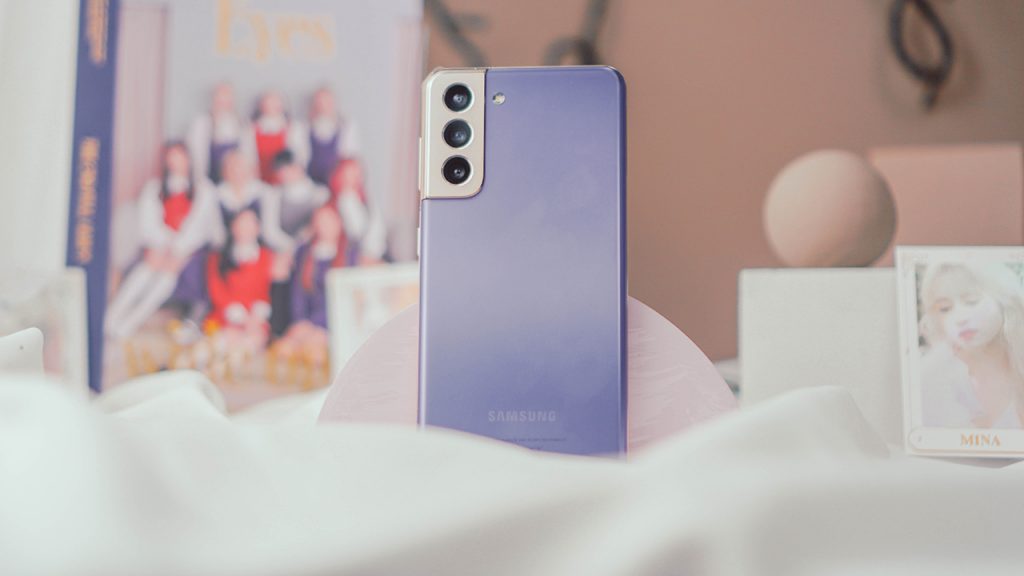 6 posh smartphones in shades of purple - GadgetMatch