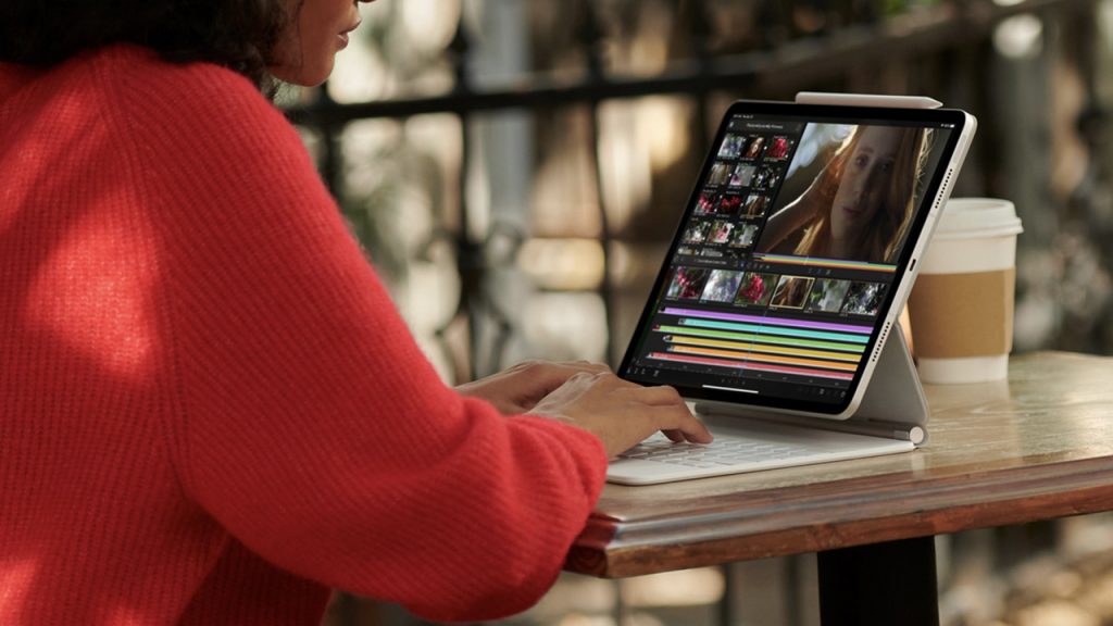 iPad Pro with M1 chip, 5G, Liquid Retina XDR display is here