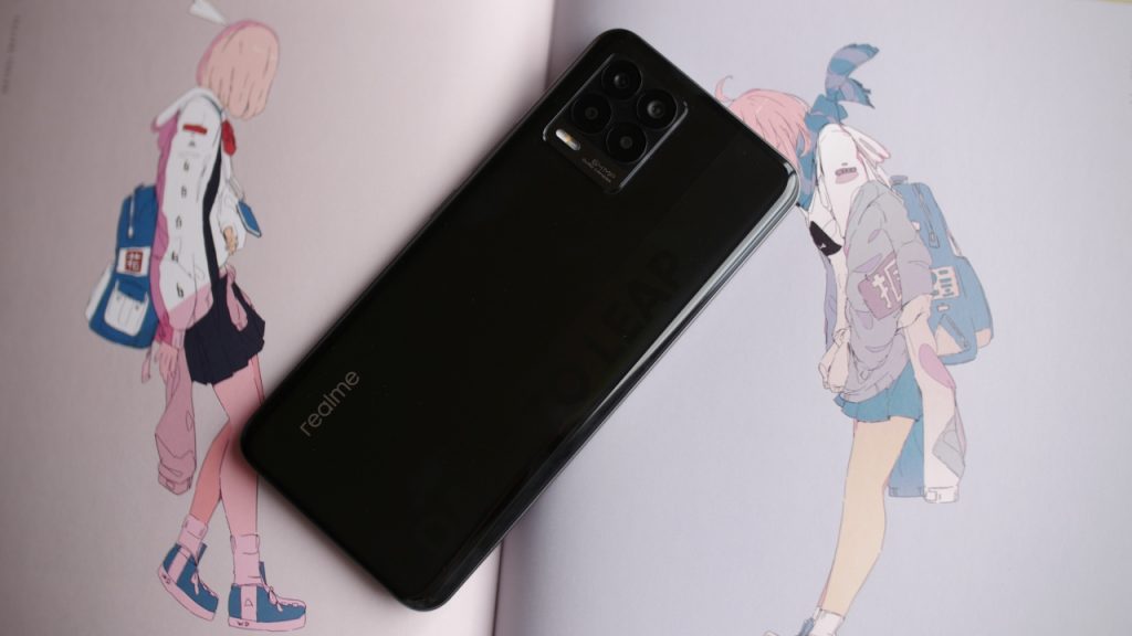 The realme 8 dares to be more - GadgetMatch
