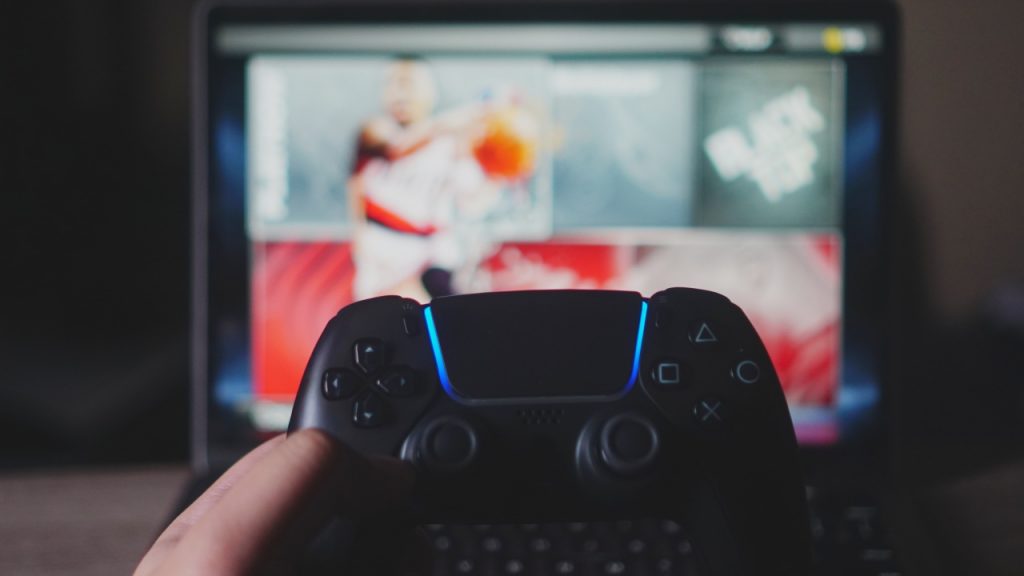 How to use the DualSense controller with PC, Mac - GadgetMatch