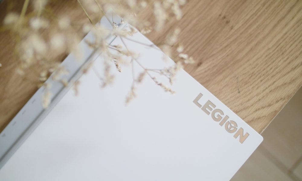 Lenovo Legion 5 Stingray White: Perfect blend - GadgetMatch