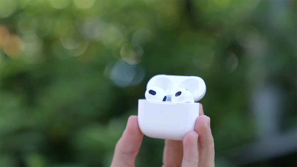 Apple might launch cheapest AirPods ever - GadgetMatch