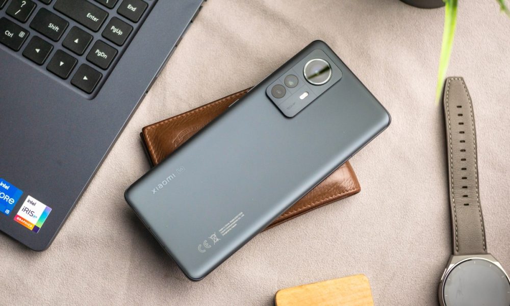 Xiaomi 12 Pro review: Flagship in almost every aspect - GadgetMatch