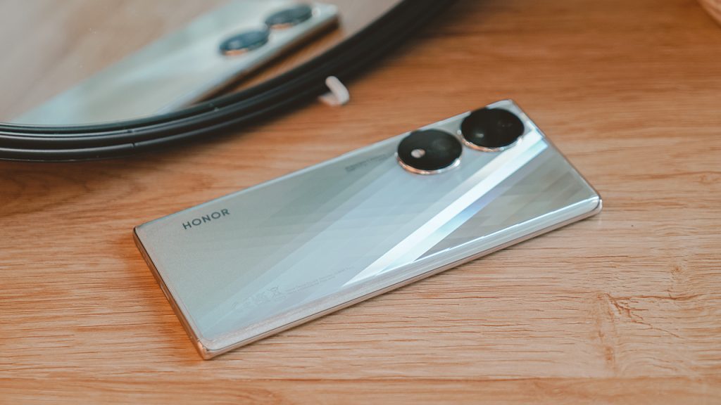 HONOR 70 review: More than an arm candy - GadgetMatch