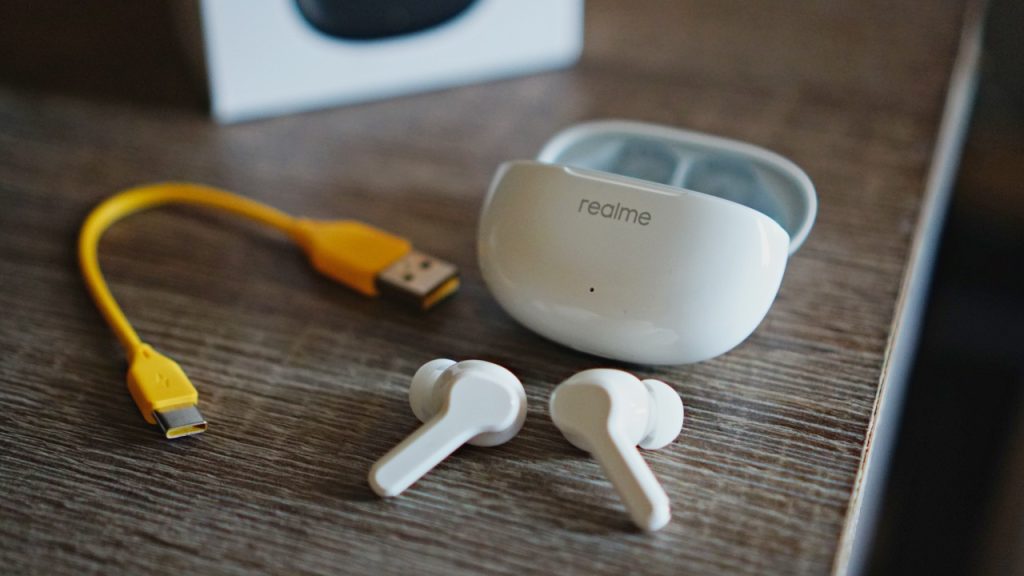 realme Buds T100 Review - GadgetMatch