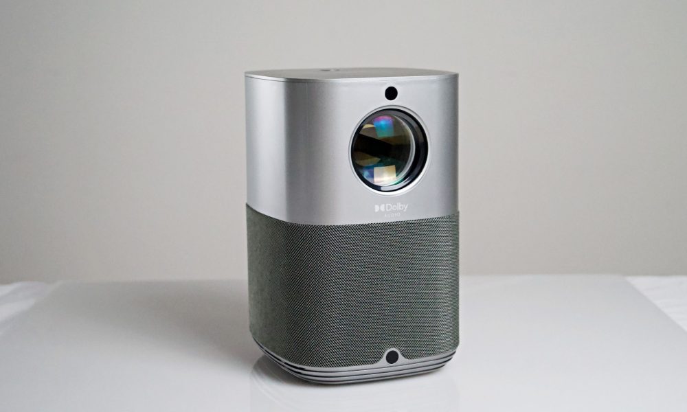 Eroc Max Projector: Turn any wall into a screen - GadgetMatch