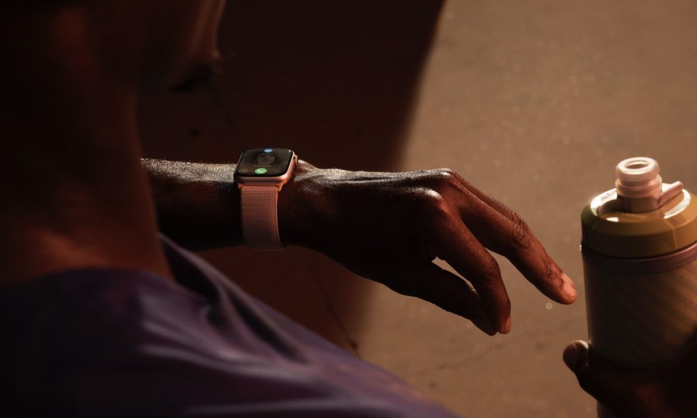 Apple Watch's Double Tap feature is now live - GadgetMatch