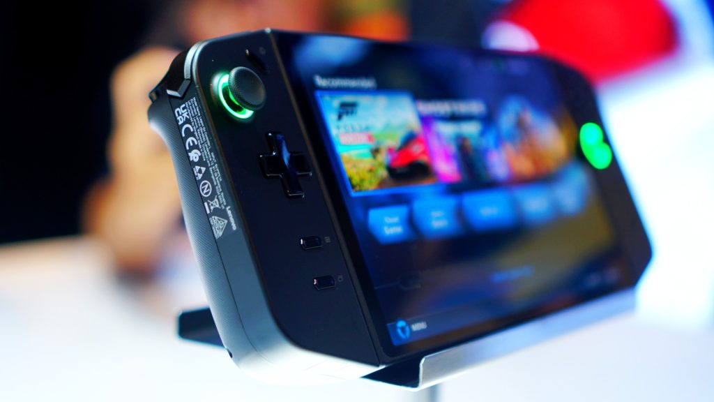 The Legion Go is a ‘transformer’ - GadgetMatch