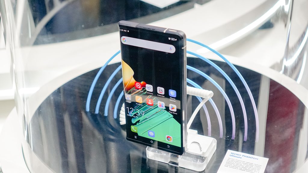 TECNO reintroduces rollable phone concept: Phantom Ultimate - GadgetMatch
