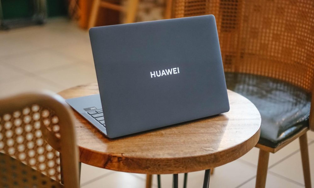 HUAWEI MateBook X Pro 2024 review: Air Thin, Pro Build - GadgetMatch