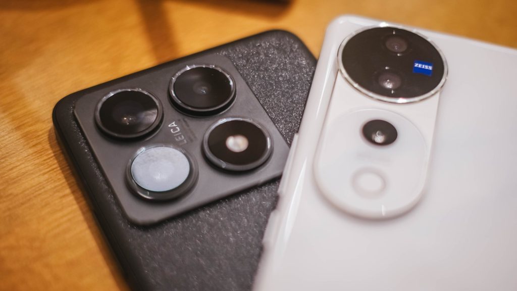 Xiaomi 14T Pro vs vivo V40 Pro: Camera Shootout - GadgetMatch