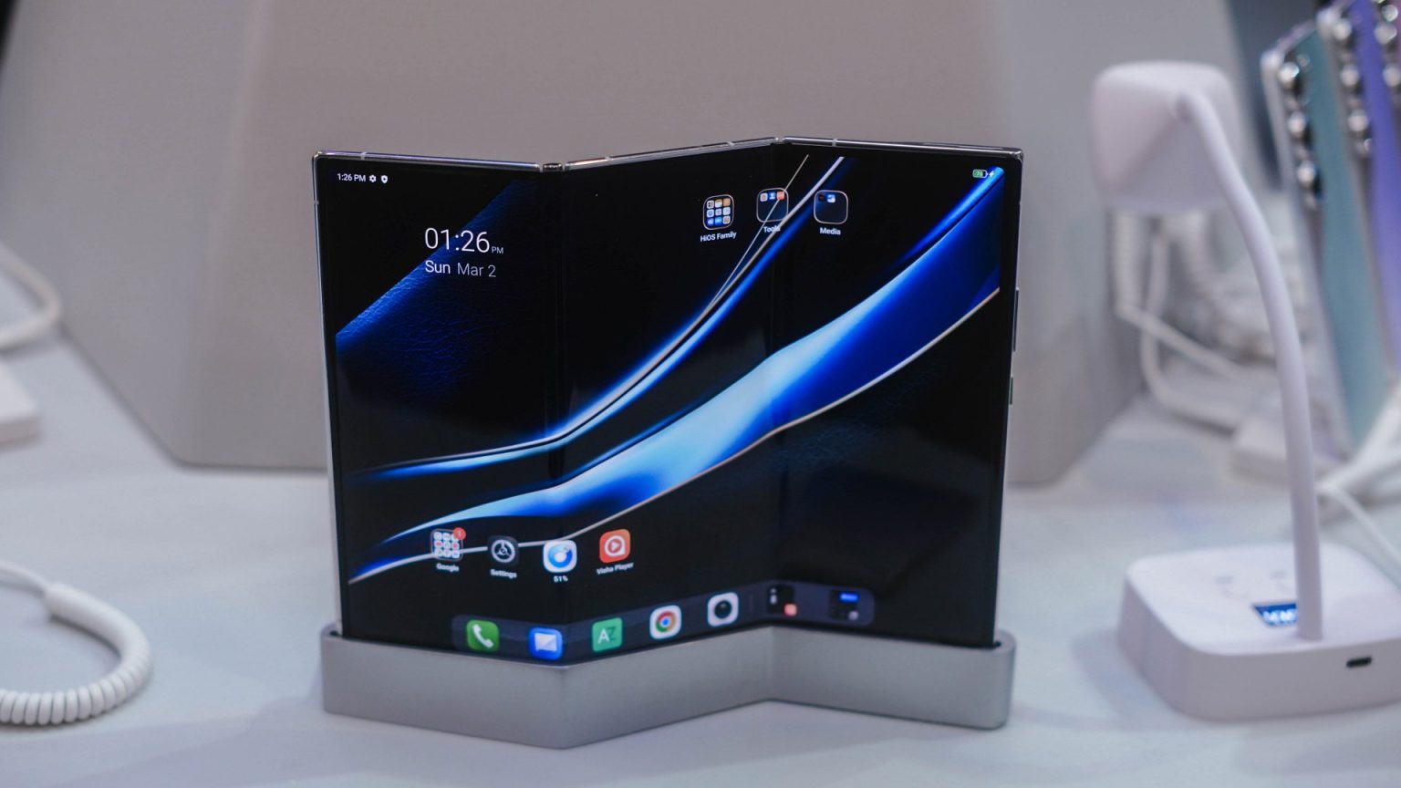 TECNO tries to fight Samsung with their upcoming inward tri-foldable ...