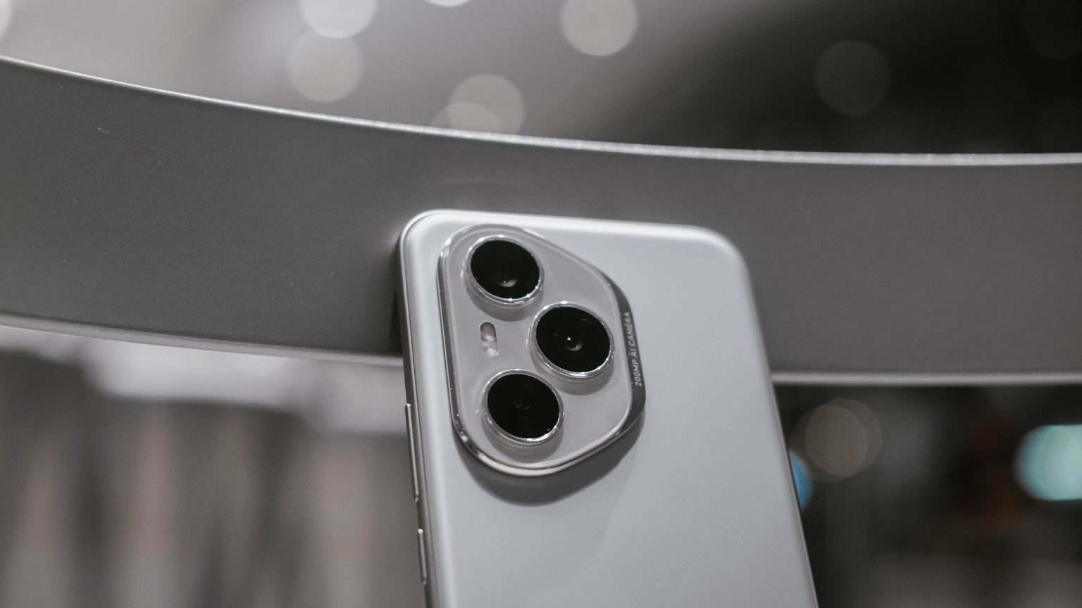 It's the little things that make the HONOR 400 Pro 5G a daily wonder ...
