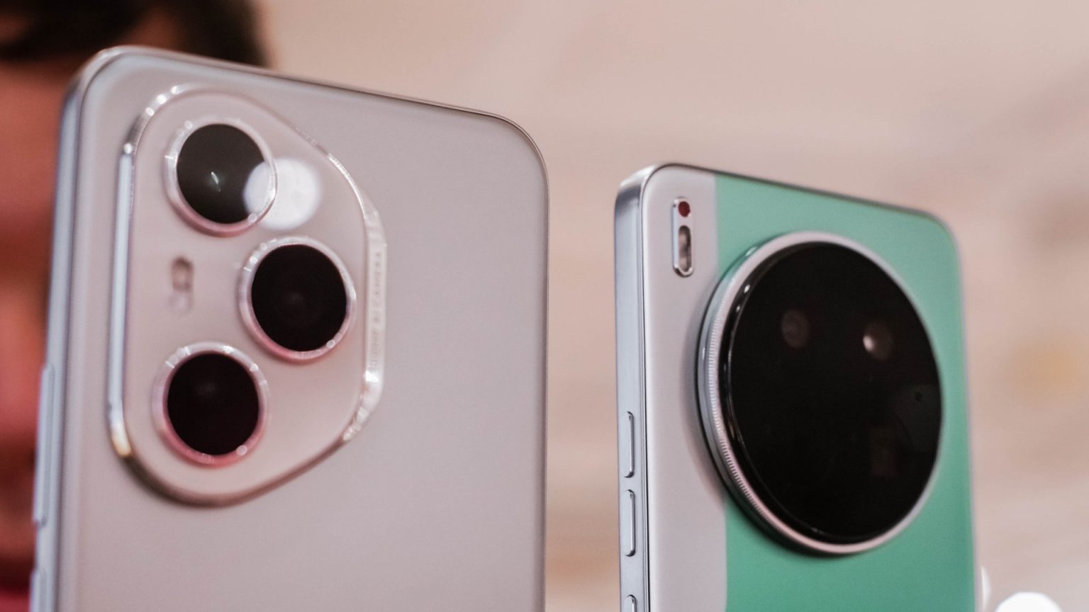 iPhone 13 Pro Max vs iPhone 12 Pro Max: Camera Shootout - GadgetMatch