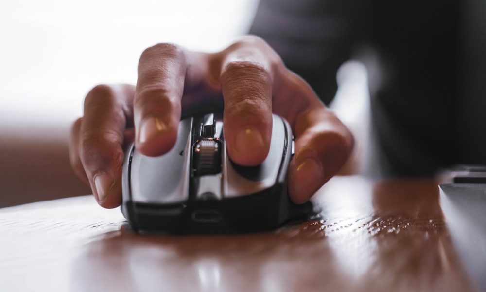 Razer Basilisk Mobile review: Built for play, perfect for work ...