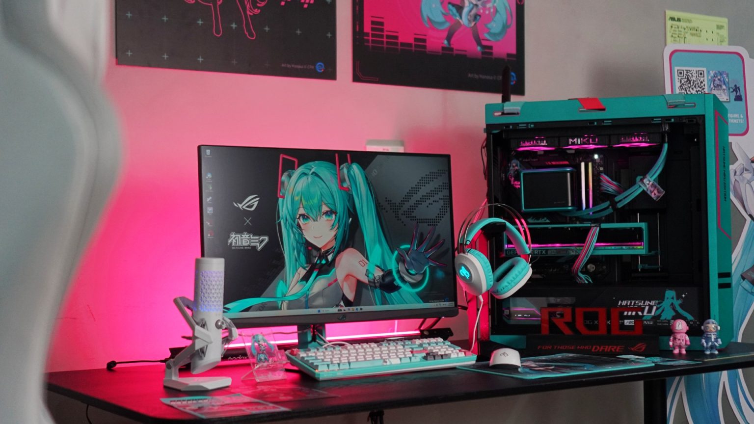 ROG, Hatsune Miku build the ultimate pastel-punk gaming setup - GadgetMatch