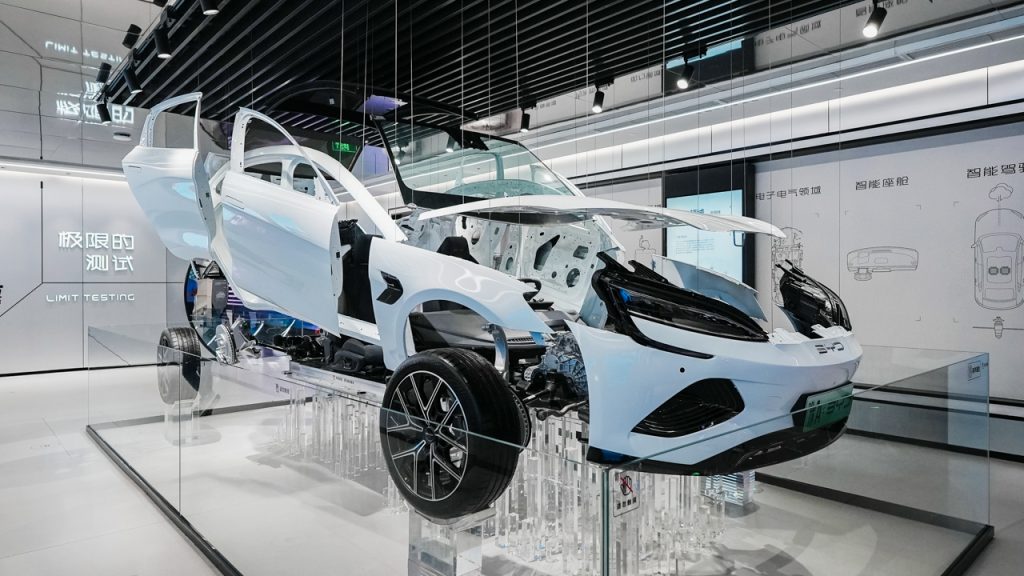 HATASU unveils retro-inspired AYA ebike - GadgetMatch