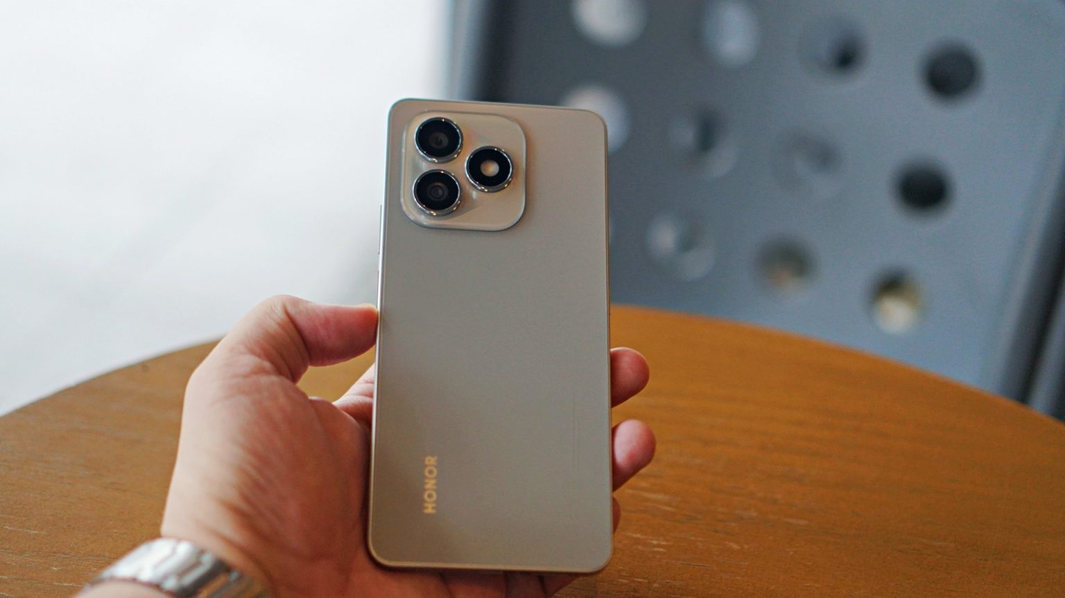 Stylish, student-friendly HONOR X8d launches - GadgetMatch